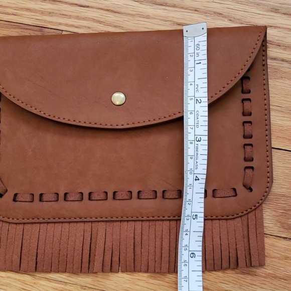 von Maur | Bags | Von Maur Fringe Snap Fanny Pack Belt Bag Wallet ...